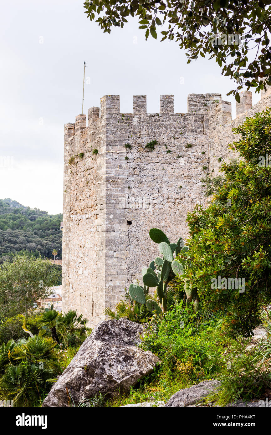 Walls of Castell Capdepera, Majorca Stock Photo - Alamy