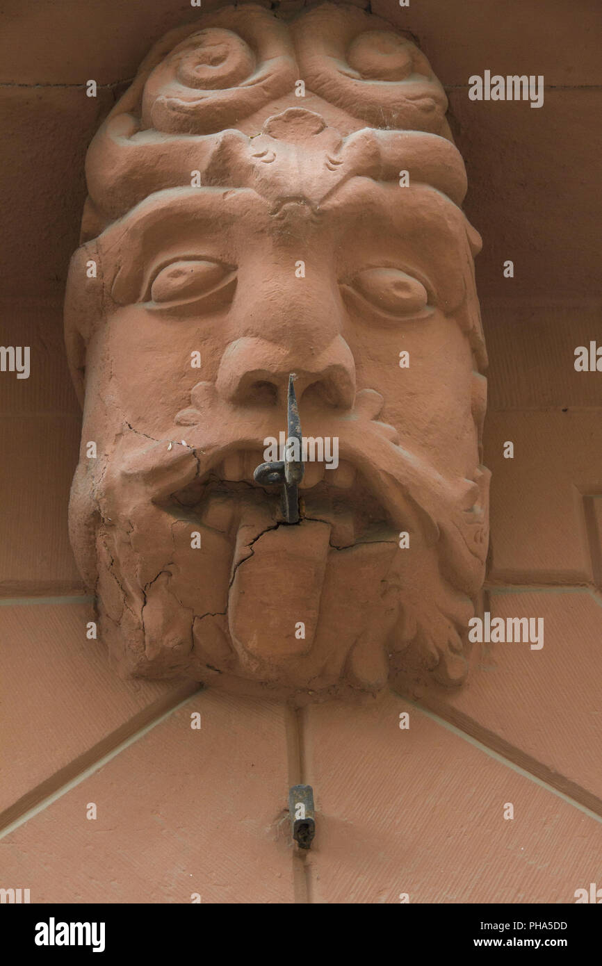 Grotesque figure hi-res stock photography and images - Alamy