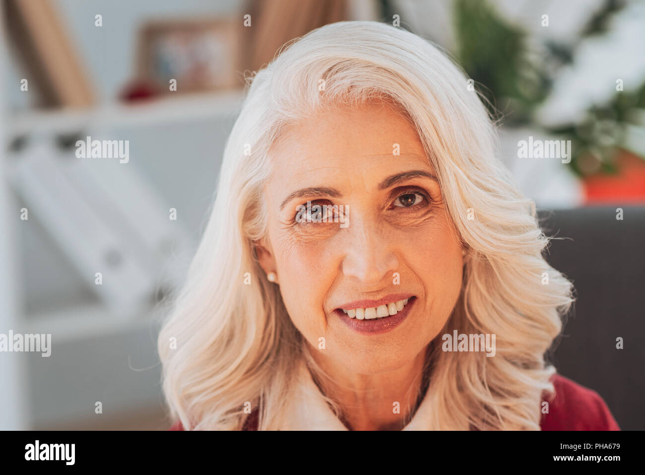 Expressions femininity hi-res stock photography and images - Alamy