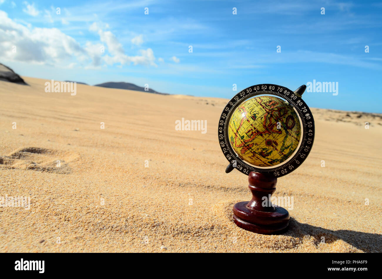 Object in the Dry Desert Stock Photo - Alamy