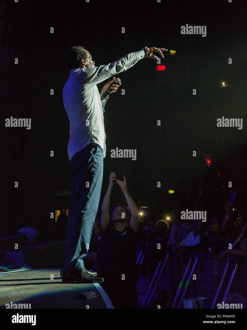 Reggae singer hi-res stock photography and images - Alamy