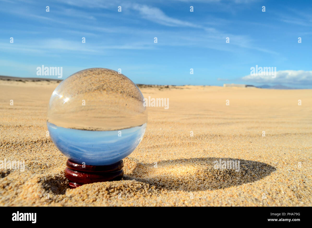 Object in the Dry Desert Stock Photo - Alamy