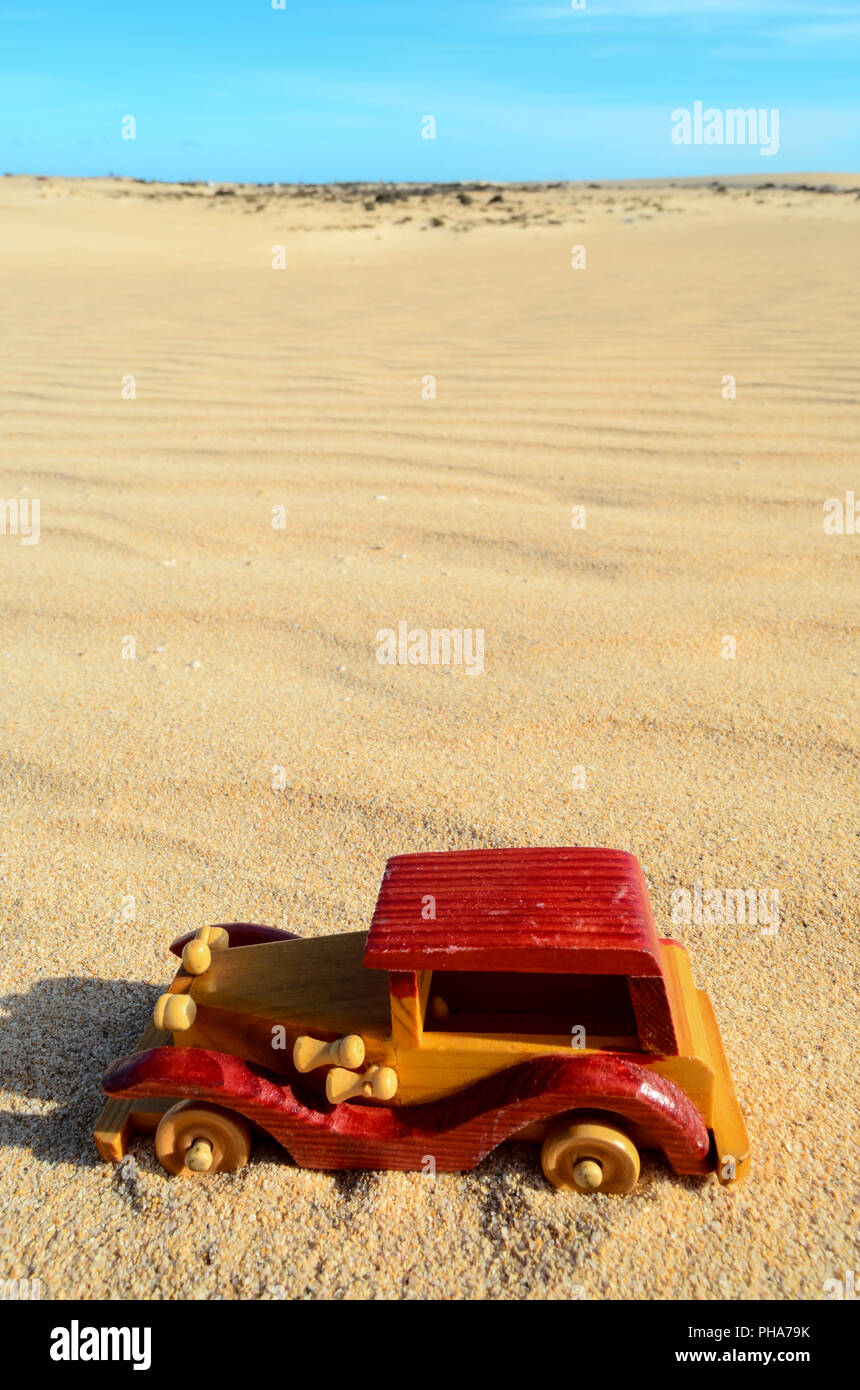 Truck in desert close up hi-res stock photography and images - Alamy