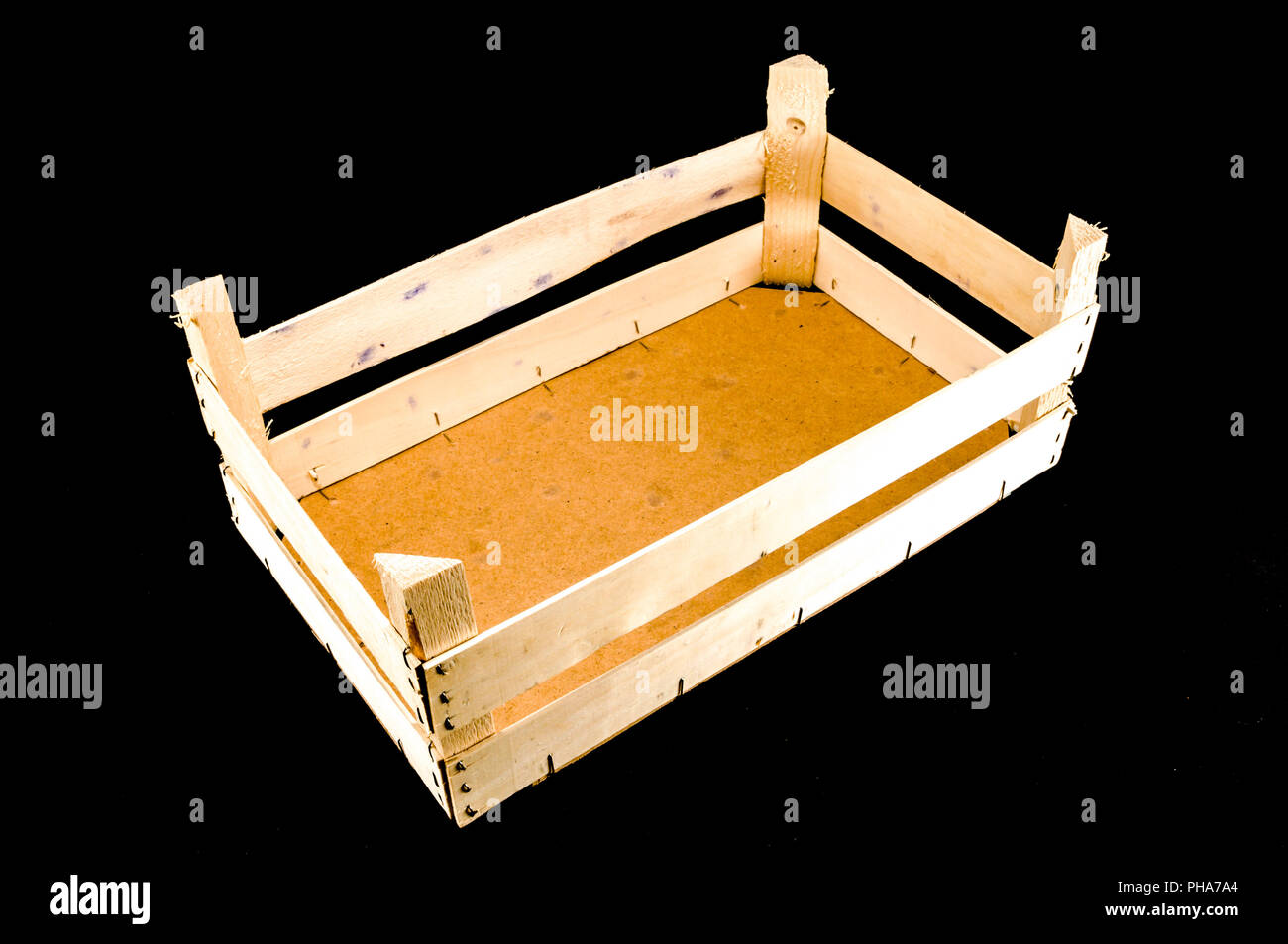 Empty fruit crate box hi-res stock photography and images - Alamy