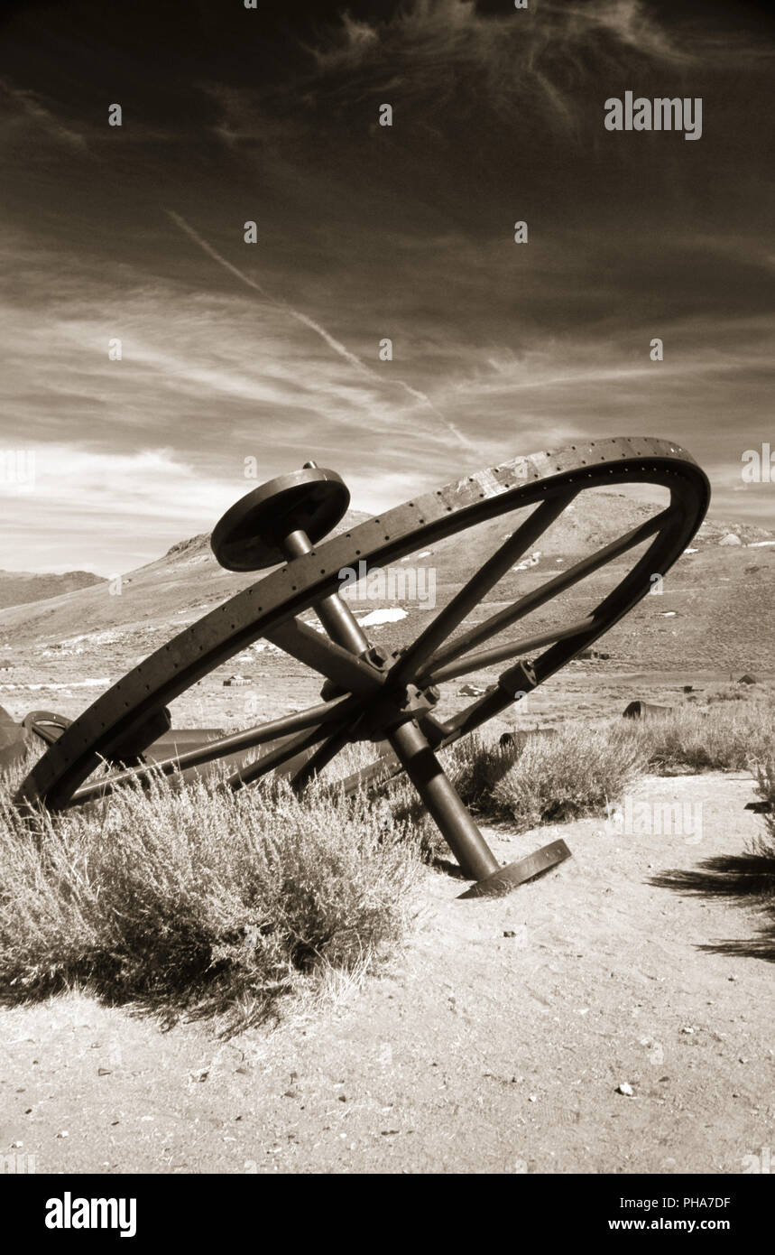 Large iron hi-res stock photography and images - Alamy