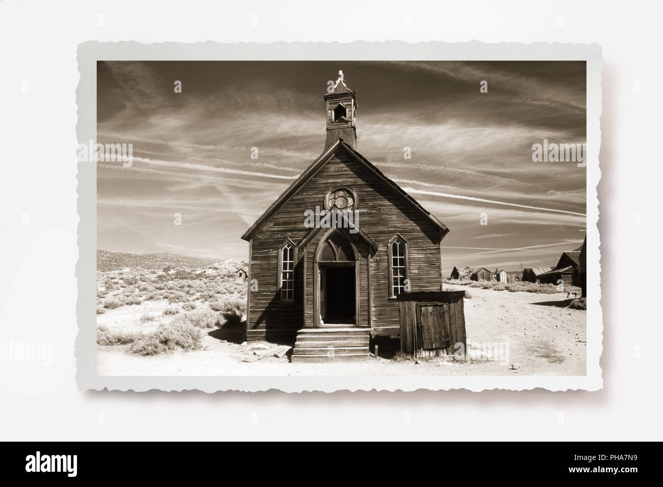 Wooden chapel hi-res stock photography and images - Alamy