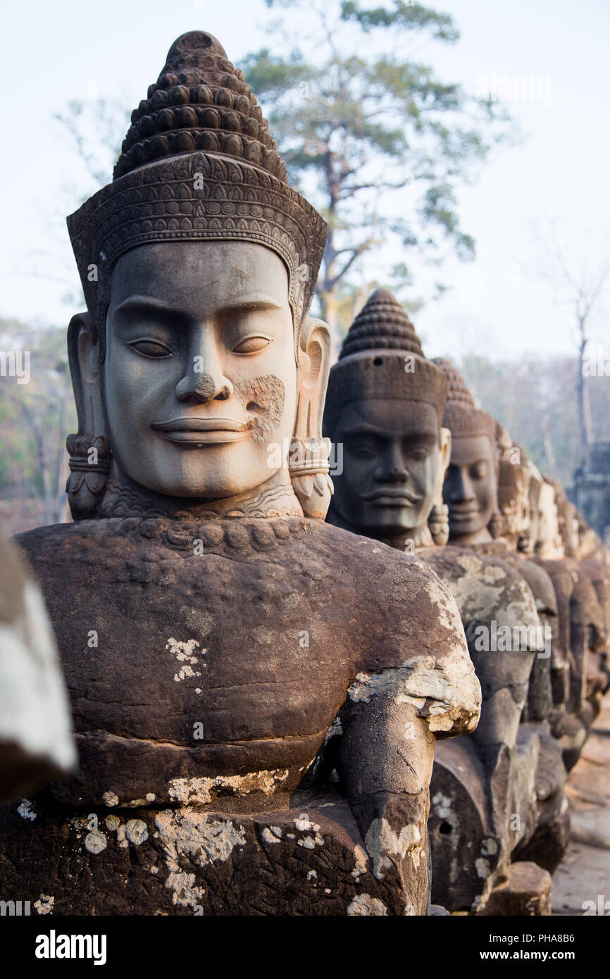 Statues on the bridge of Angkor Wat, Cambodia Stock Photo - Alamy