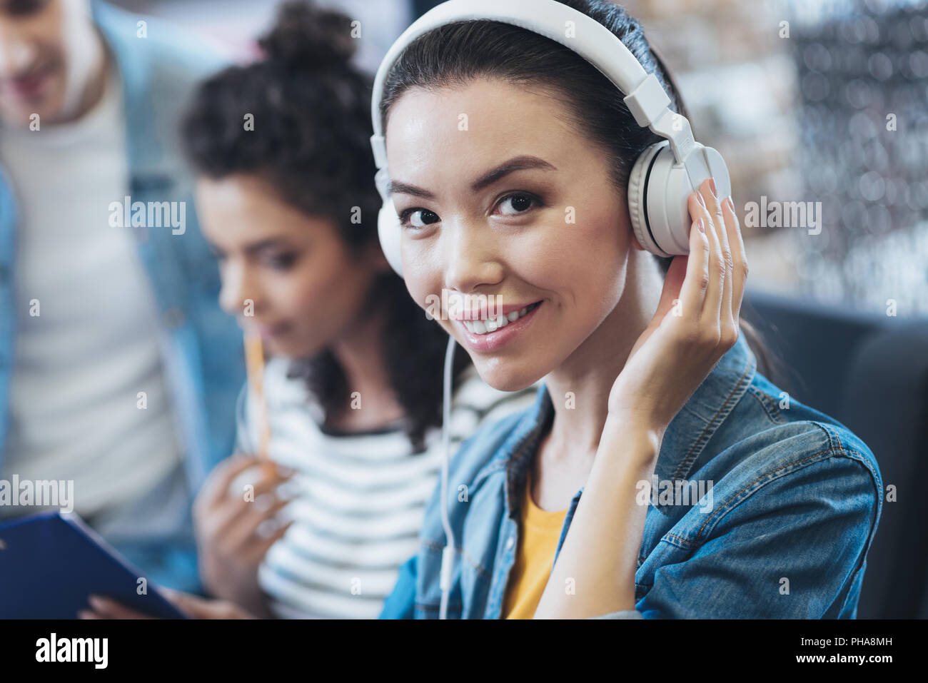 Checking sound hi-res stock photography and images - Alamy