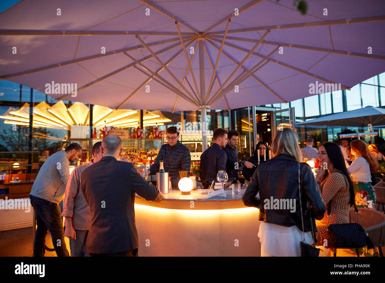 360 restaurant hi-res stock photography and images - Alamy