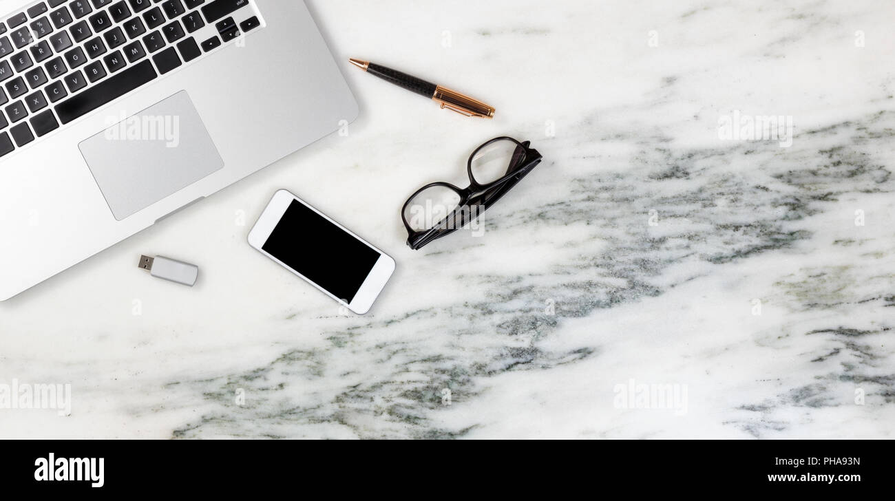 Modern devices hi-res stock photography and images - Alamy