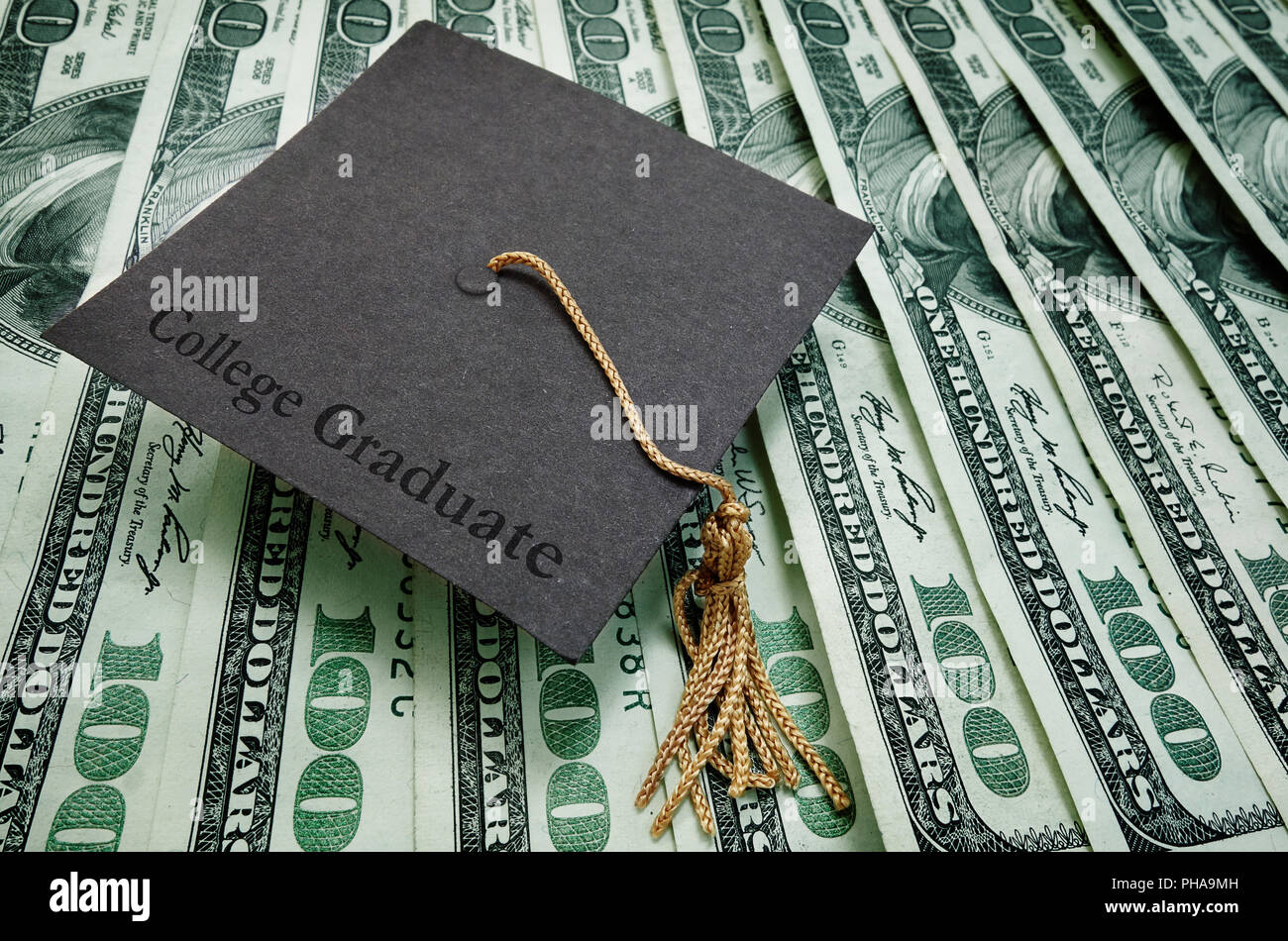College graduate hi-res stock photography and images - Alamy