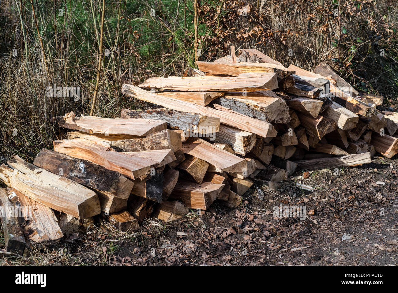 Stacked Wood Pile Stock Photos & Stacked Wood Pile Stock Images - Alamy