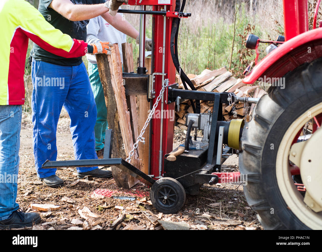 Hydraulic jacks hi-res stock photography and images - Alamy