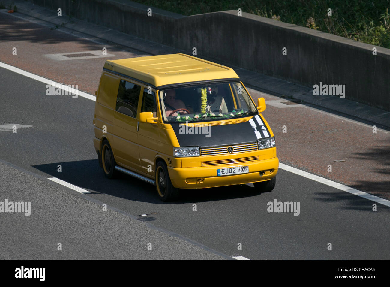 Volkswagen transporters hi-res stock photography and images - Alamy