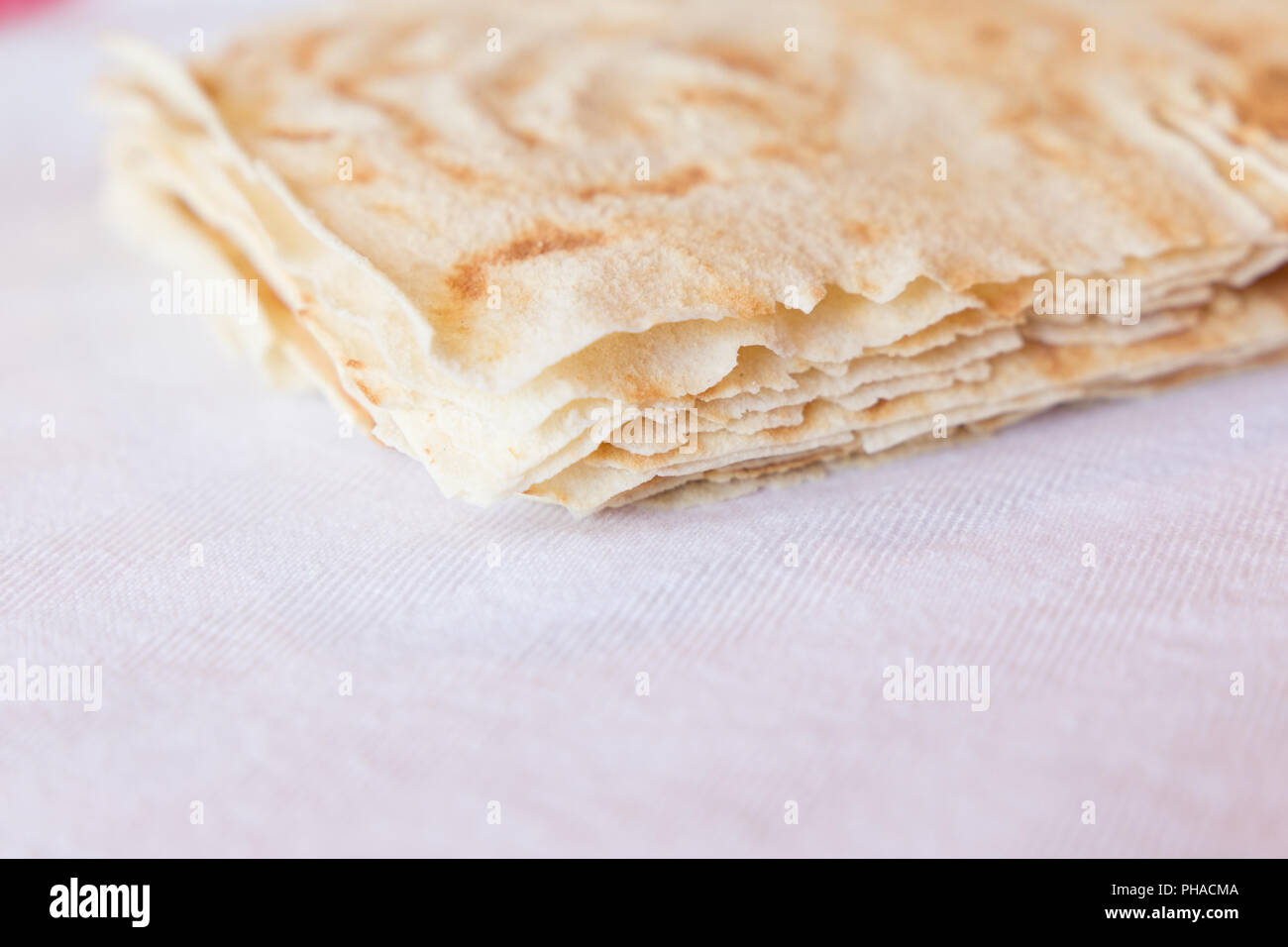 Carasau bread, traditional crispy bread of Sardinia Stock Photo - Alamy
