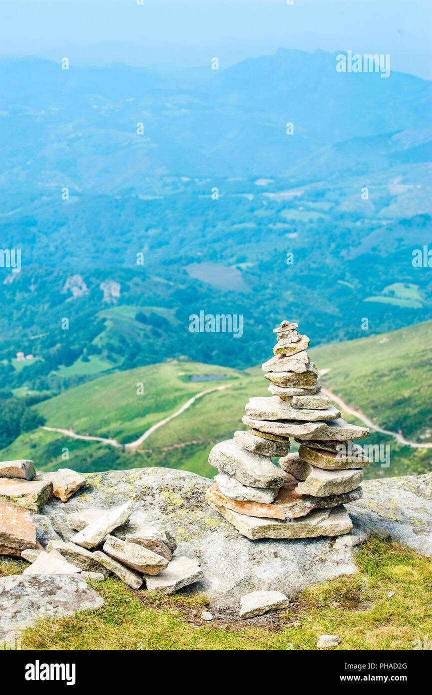 Pile of stones on a mountain top hi-res stock photography and images ...