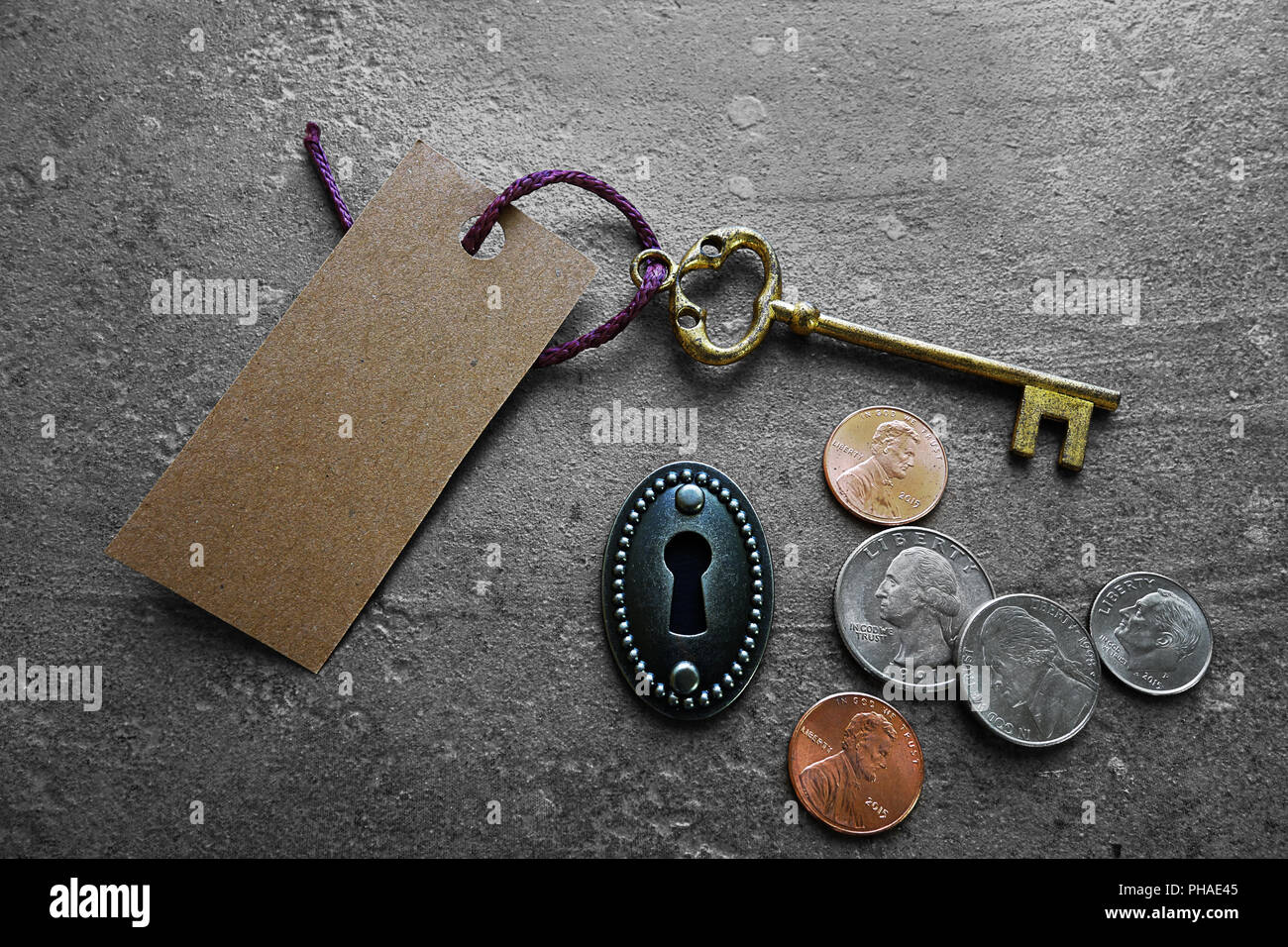 Money tag and key Stock Photo - Alamy
