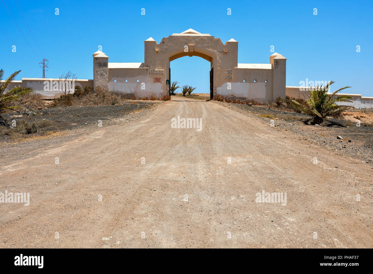 Dry Desert Landscape Stock Photo - Alamy