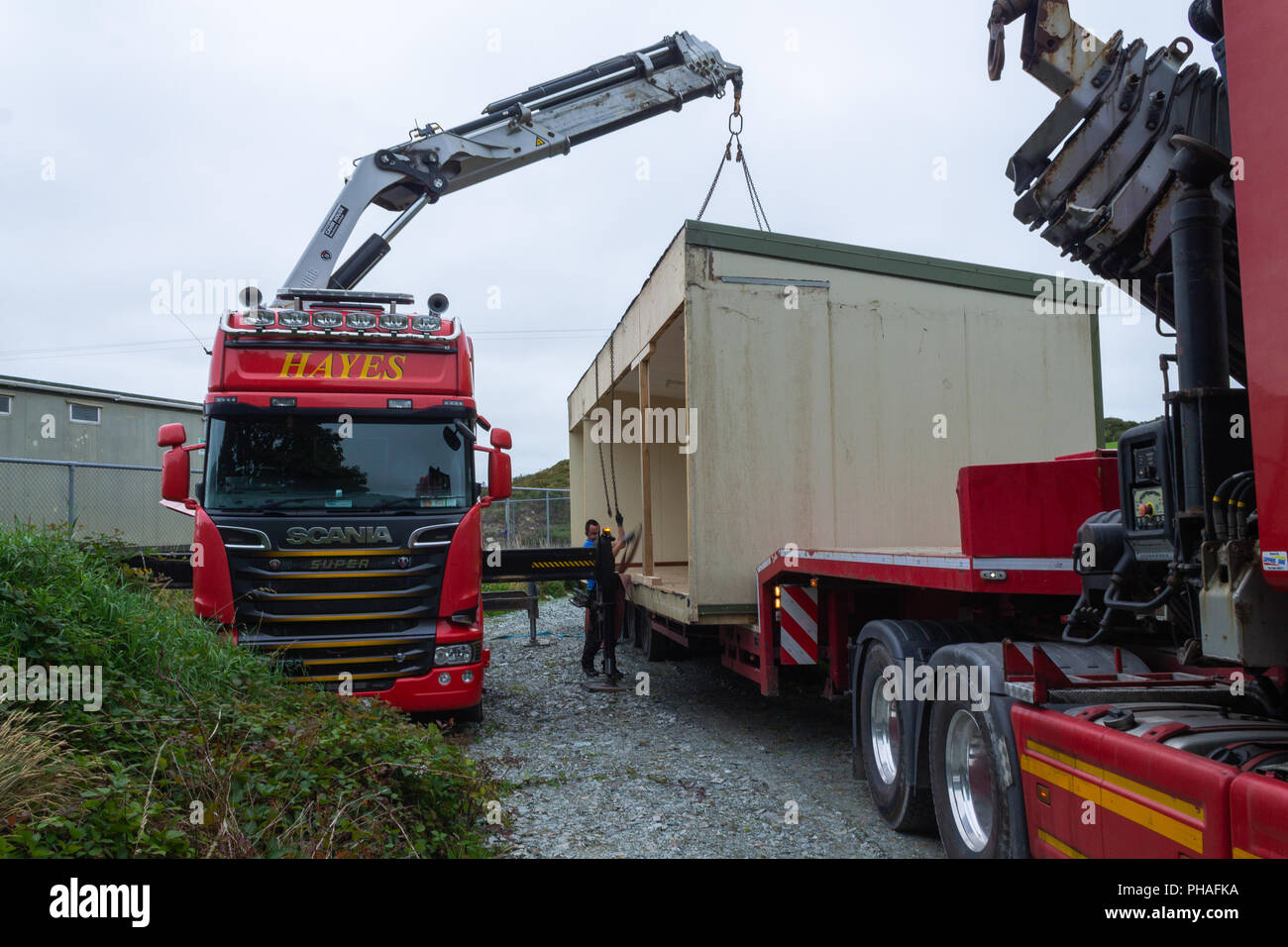Mobile crane load hi-res stock photography and images - Alamy