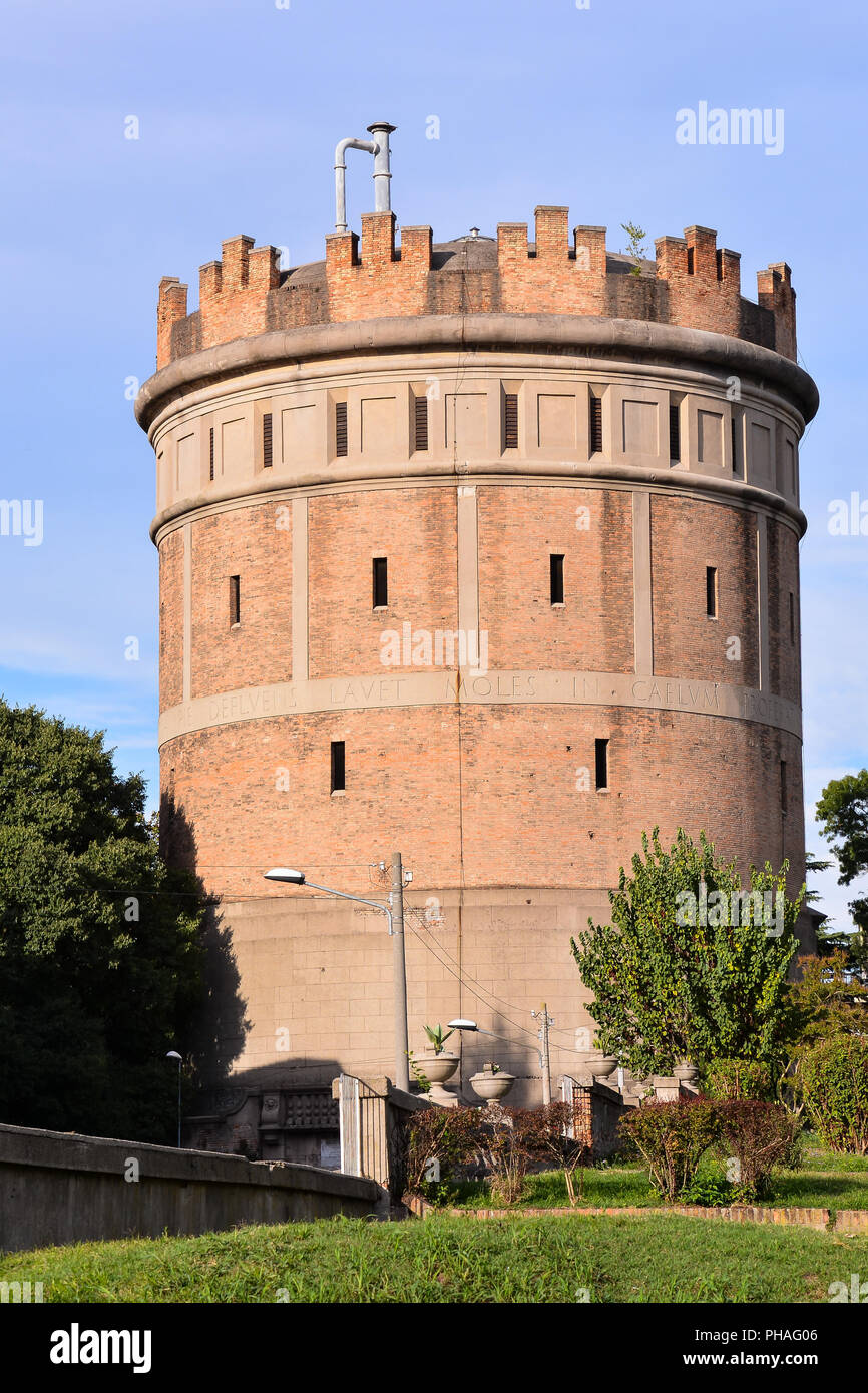 Medieval Aqueduct in Padova Stock Photo - Alamy