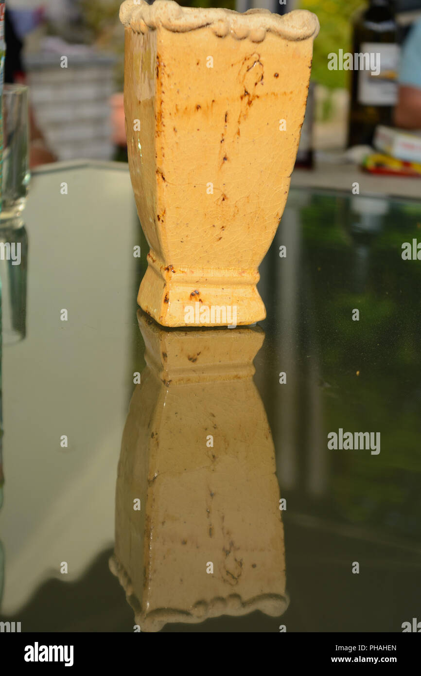 Reflection on a glass table hi-res stock photography and images - Alamy