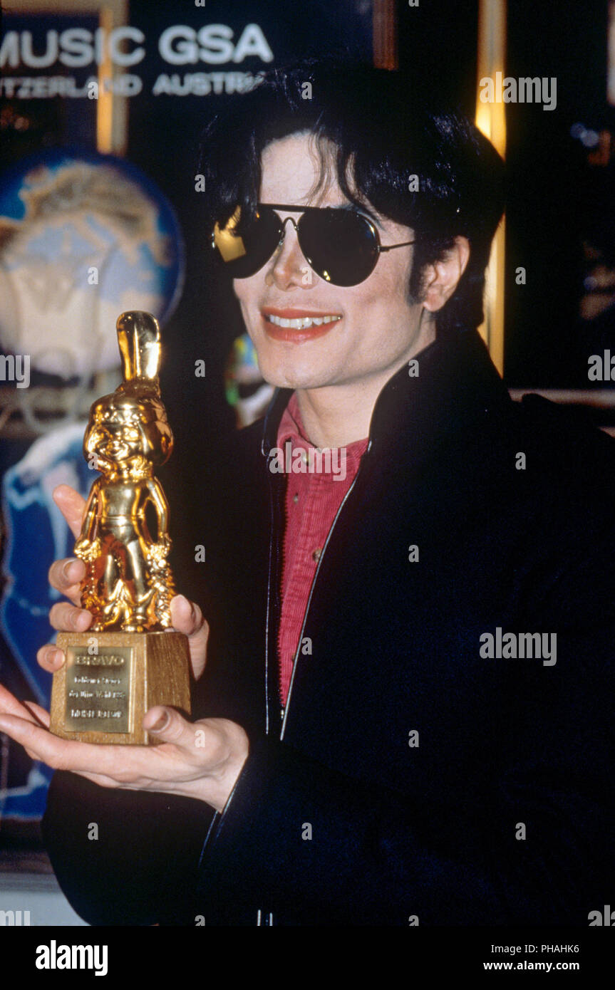 Michael jackson 1995 hi-res stock photography and images - Alamy