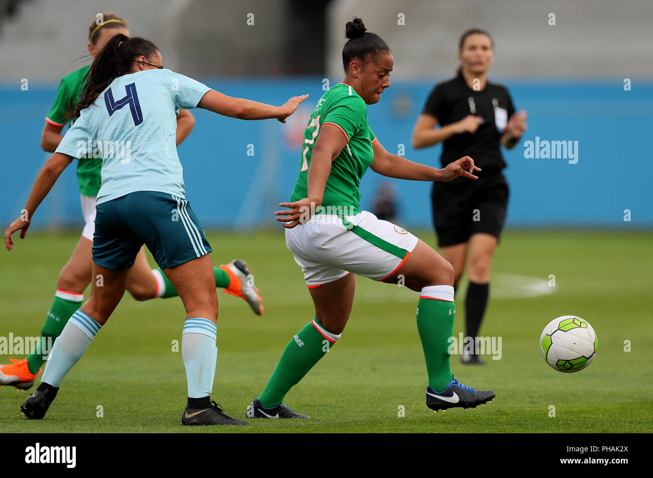 Laura jarrett hi-res stock photography and images - Alamy