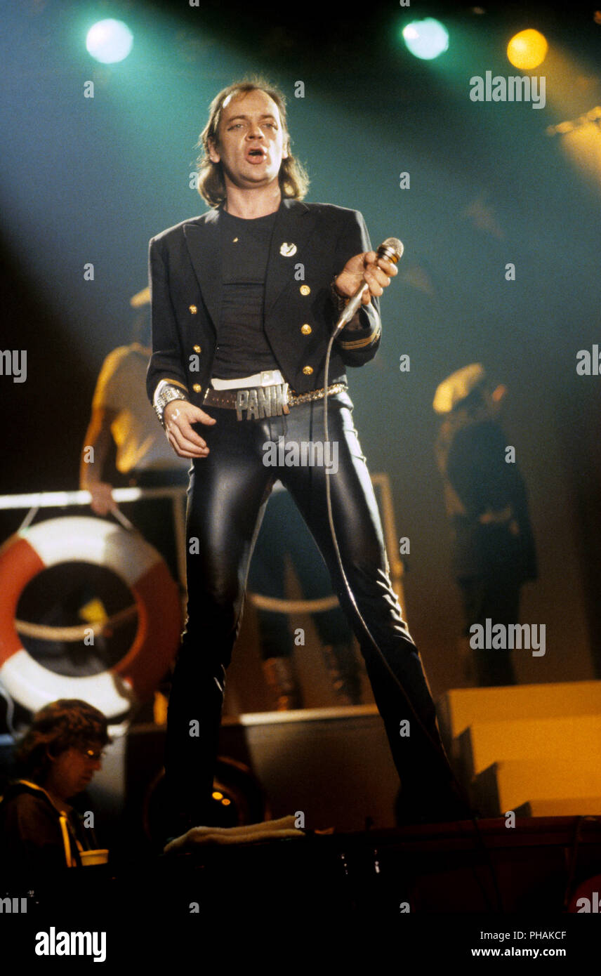 Udo Lindenberg on 25.02.1983. | usage worldwide Stock Photo - Alamy Udo Lindenberg on 25.02.1983. | usage worldwide Stock Photo - Alamy