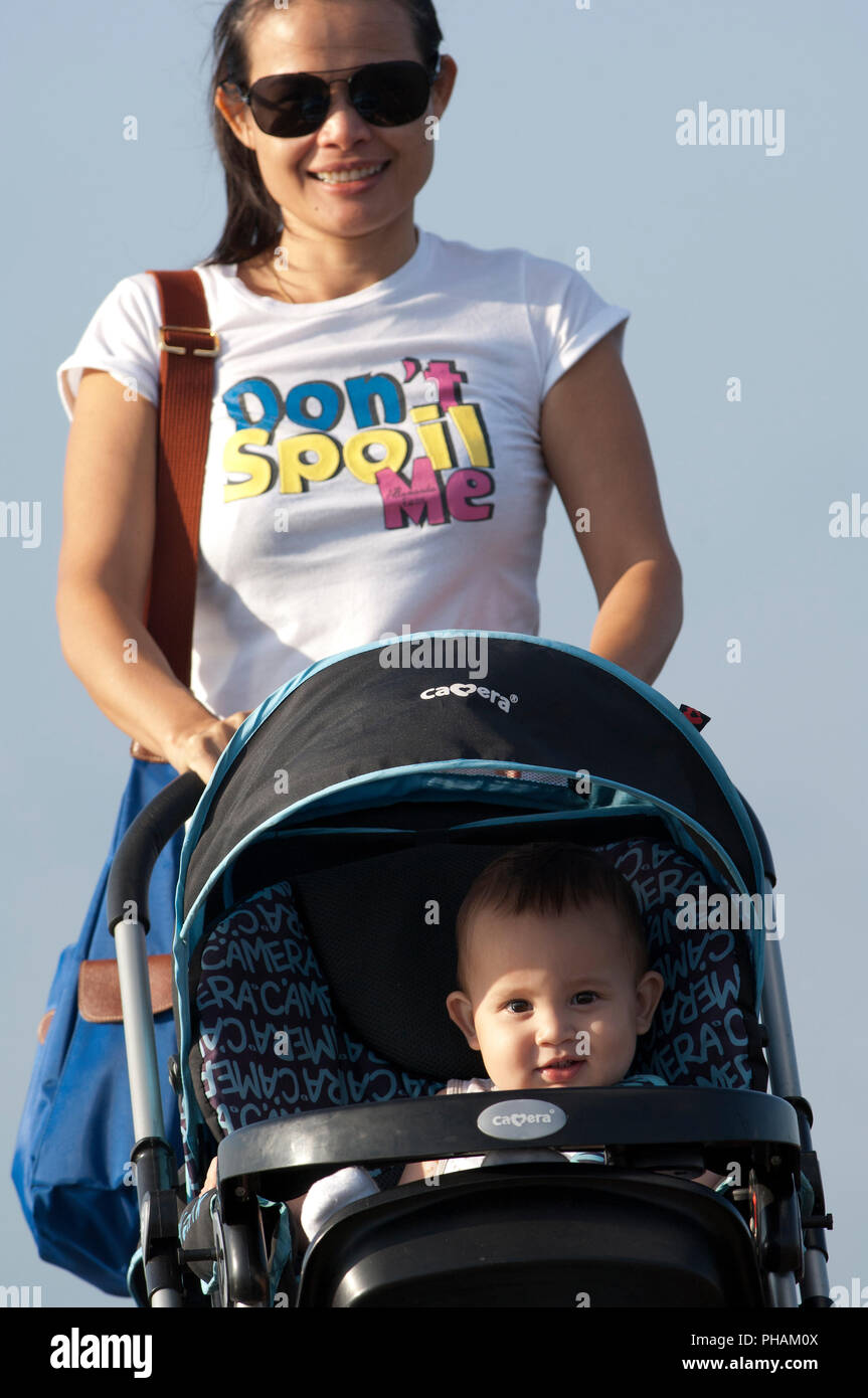 Baby carriage child hi-res stock photography and images - Alamy