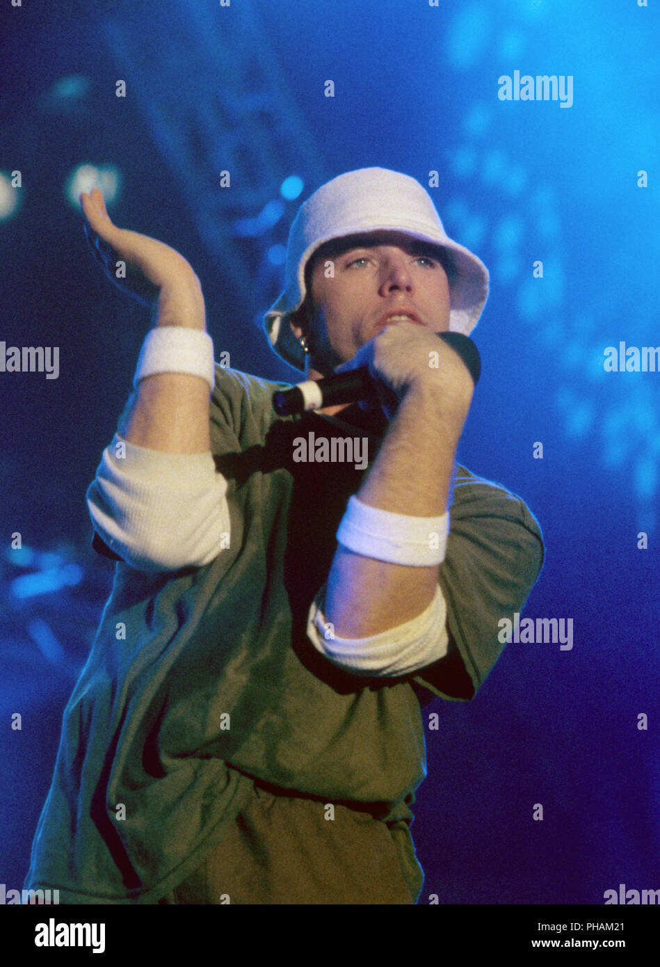 Bloodhound Gang (DJ Q-Ball ) on 23.09.1999 in Rastatt. | usage ...