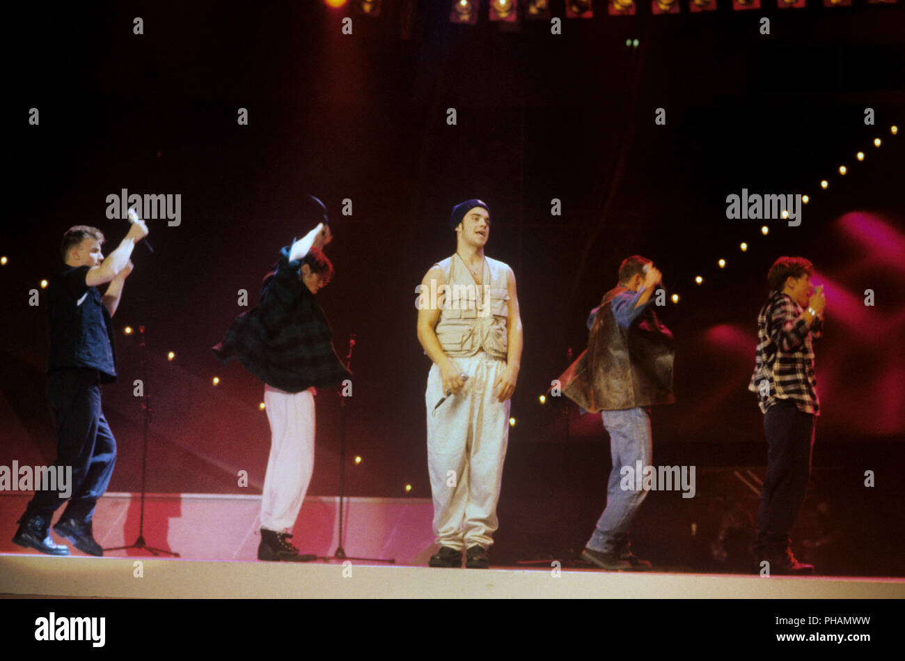 Take That (with singer Robbie Williams, M) on 01.11.1992 in Dortmund ...