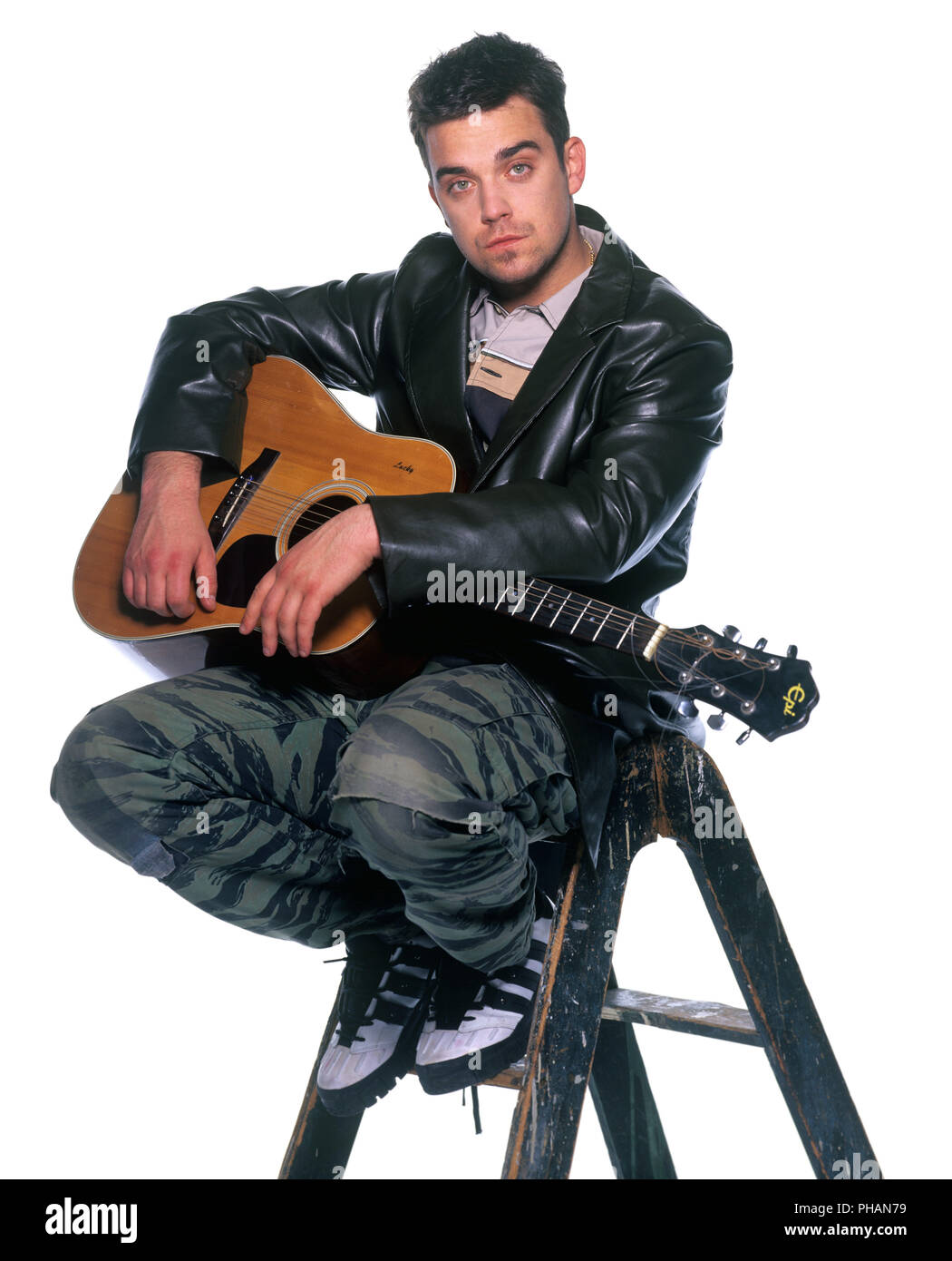 Robbie williams 1997 hi-res stock photography and images - Alamy