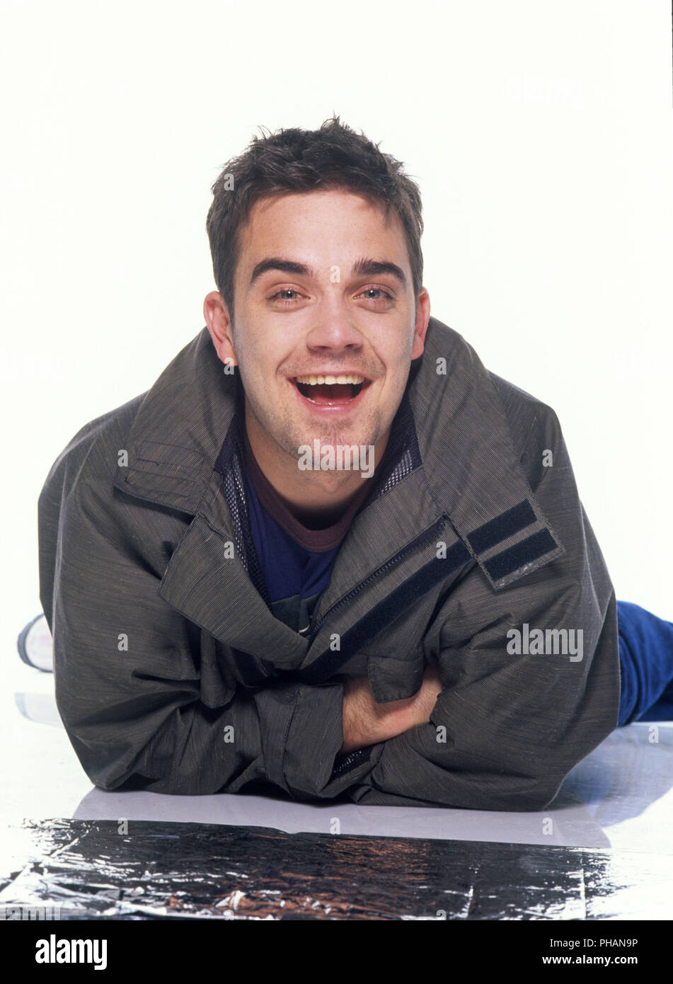 Robbie Williams on 17.04.1997 in London. | usage worldwide Stock Photo ...