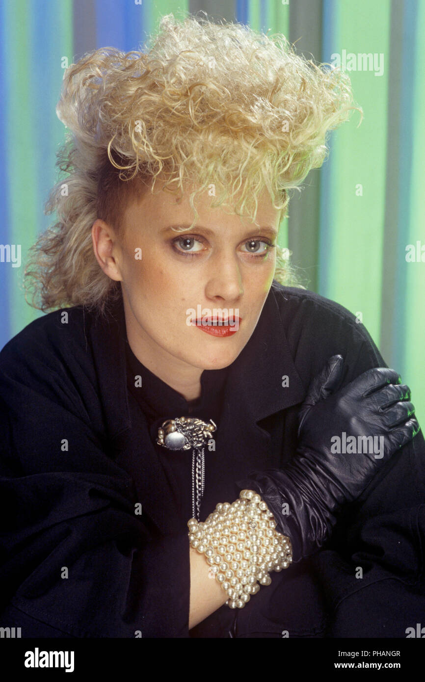 Thompson Twins (Alannah Currie) on 09.02.1985 in München / Munich ...
