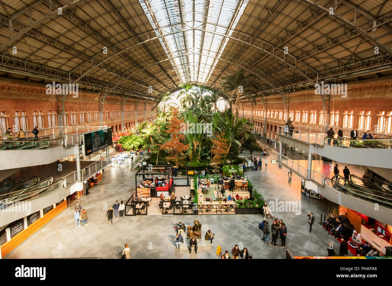 Puerta de atocha station hi-res stock photography and images - Alamy