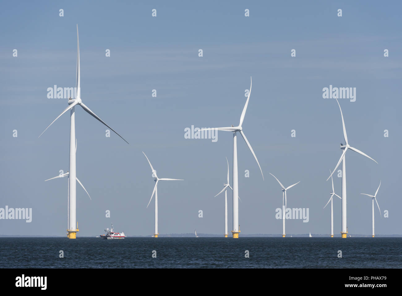 Wind farm boat hi-res stock photography and images - Alamy