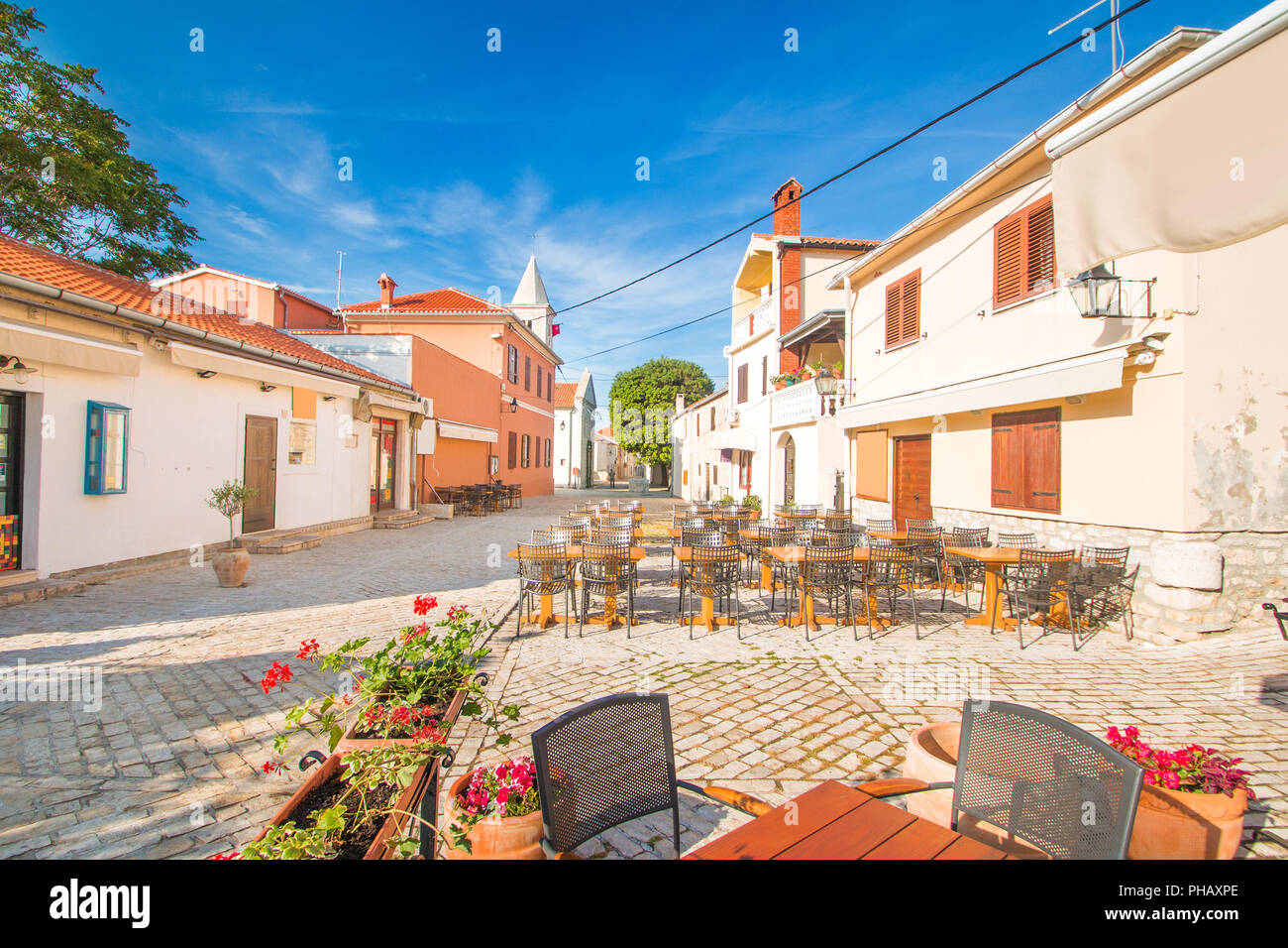 Mediterranean street cafe hi-res stock photography and images - Alamy