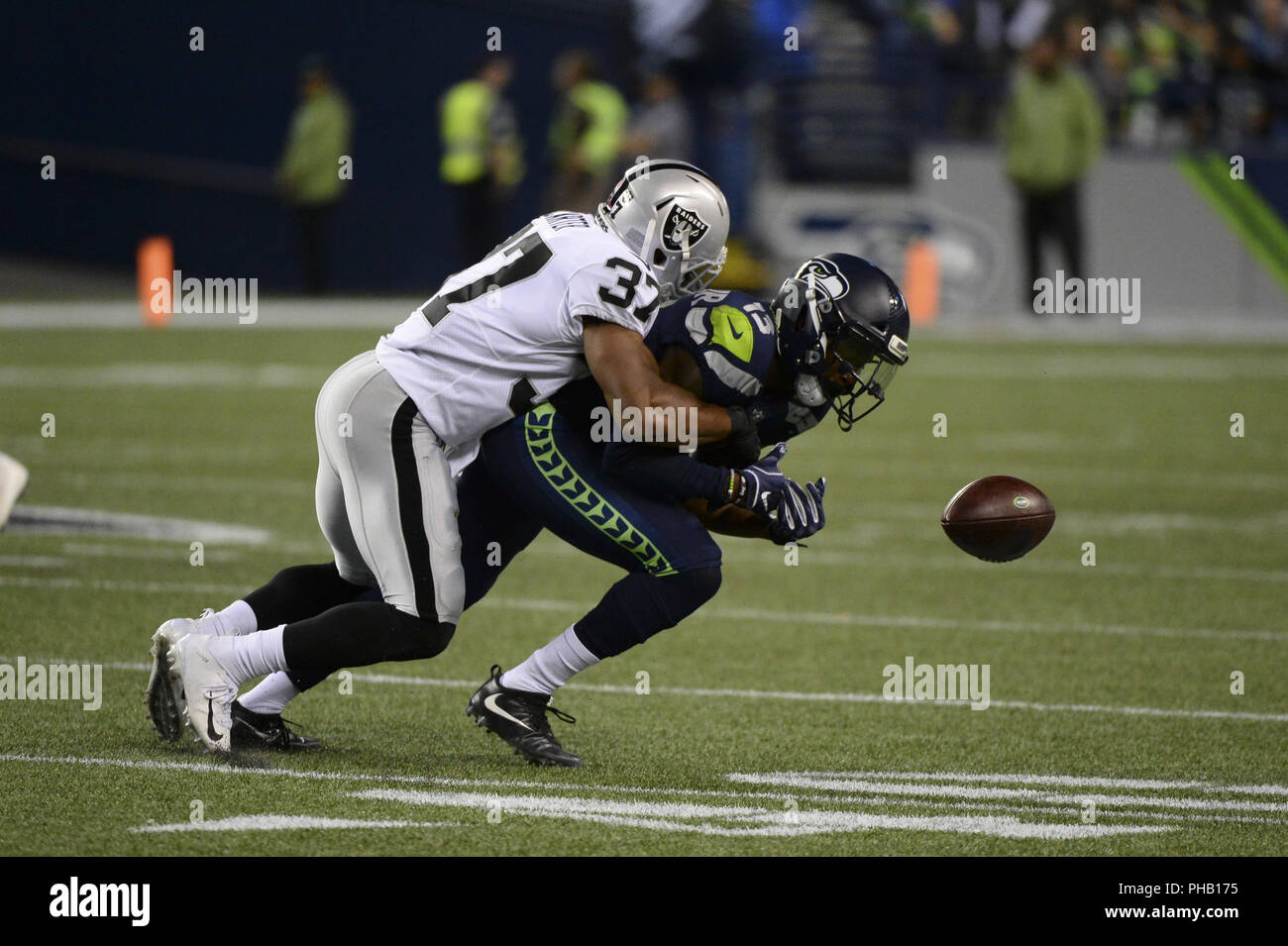 Seattle, Washington, USA. 30th Aug, 2018. The Raiders JARELL CARTER (37 ...