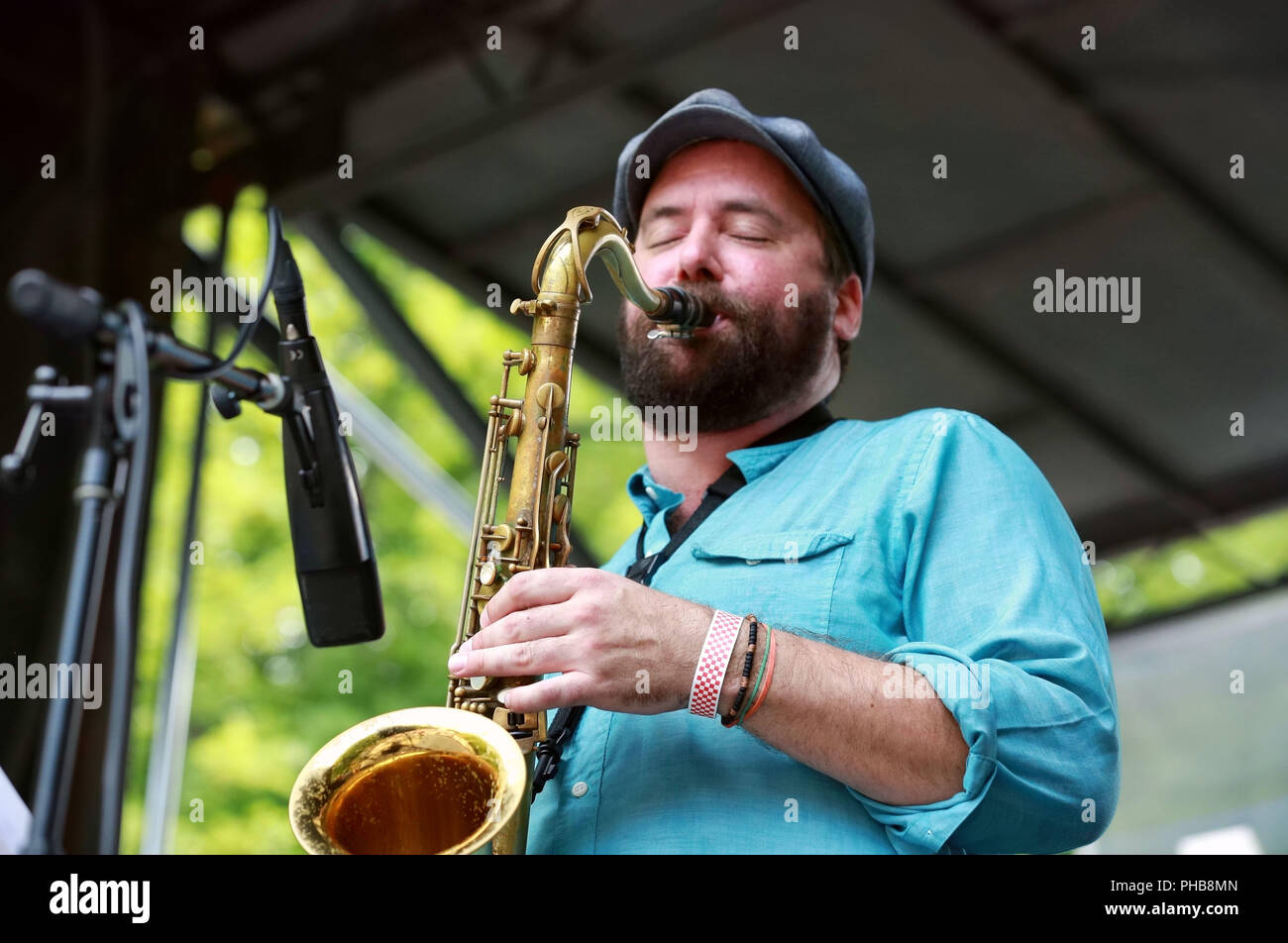 Chicago, USA. 31st Aug, 2018. Jazz saxophonist Tim Haldeman performs ...