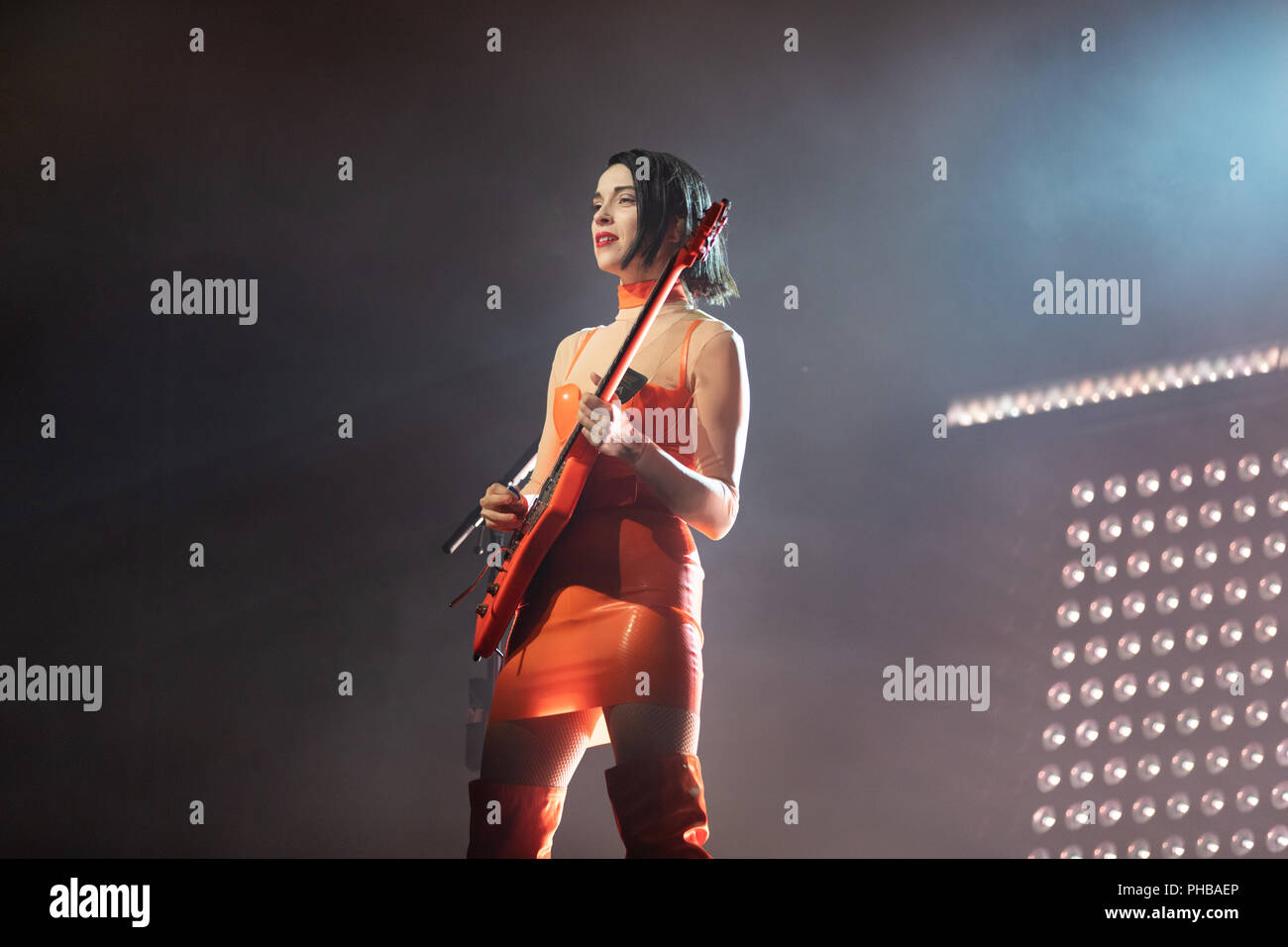 St vincent singer hi-res stock photography and images - Alamy