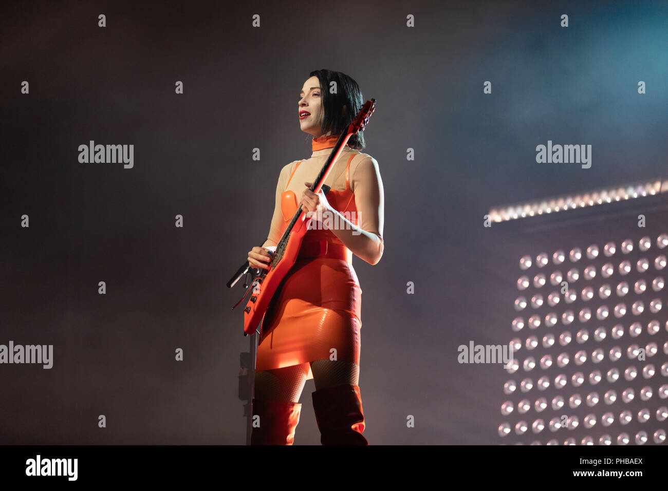 St vincent singer hi-res stock photography and images - Alamy