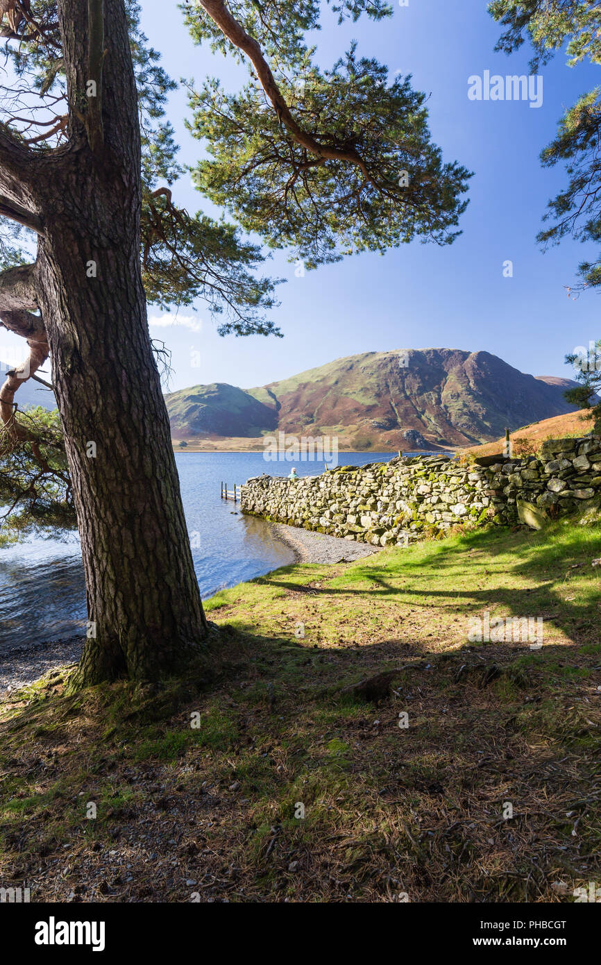 Crummock water hi-res stock photography and images - Alamy