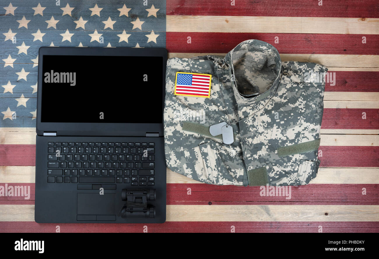 Modern army uniform hi-res stock photography and images - Alamy