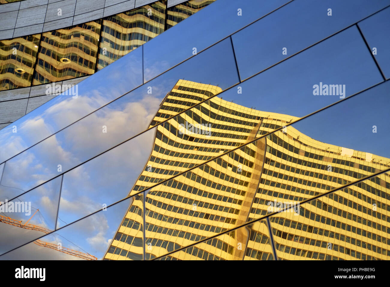 Reflection mirror hi-res stock photography and images - Alamy