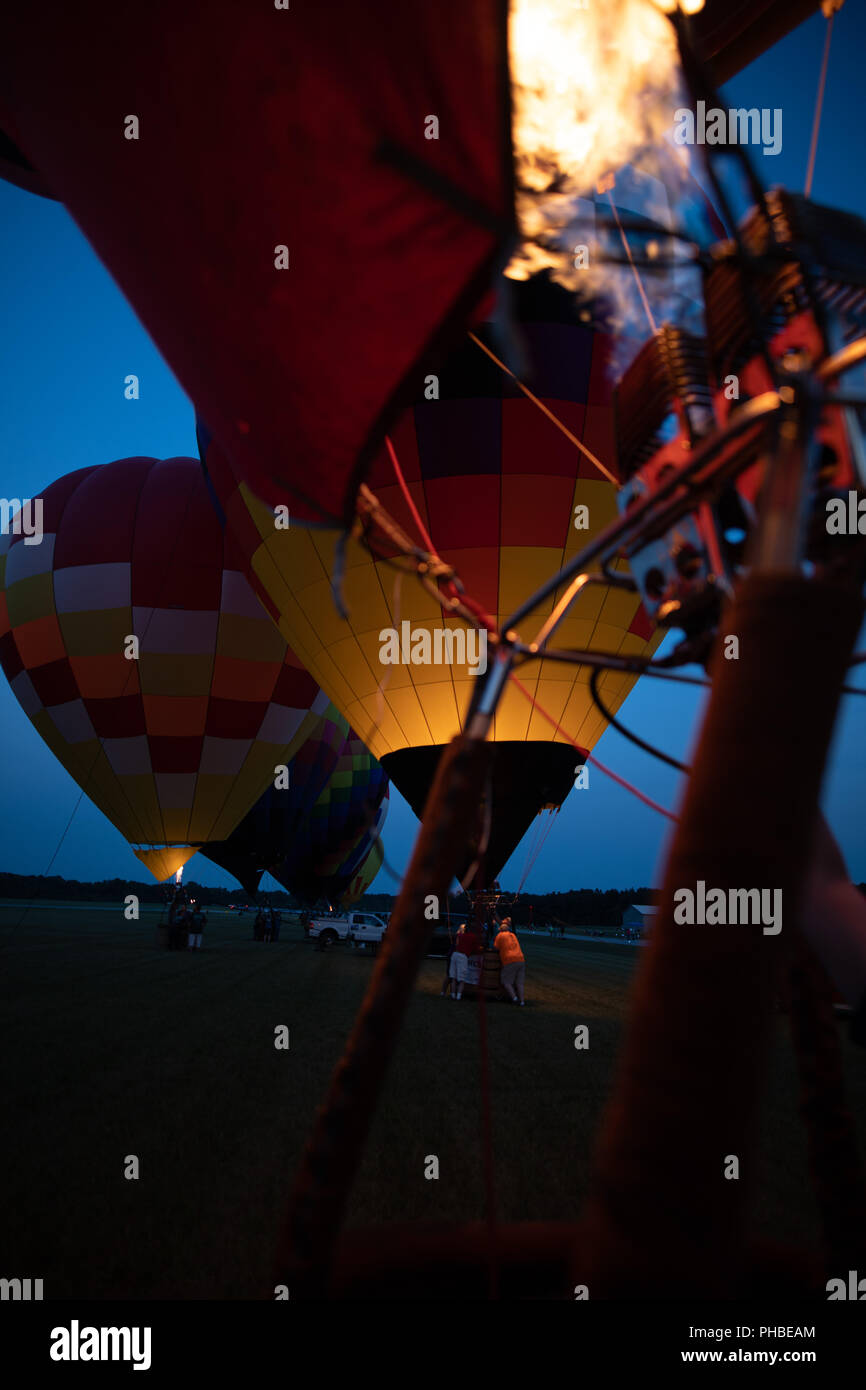 Balloon event hi-res stock photography and images - Alamy
