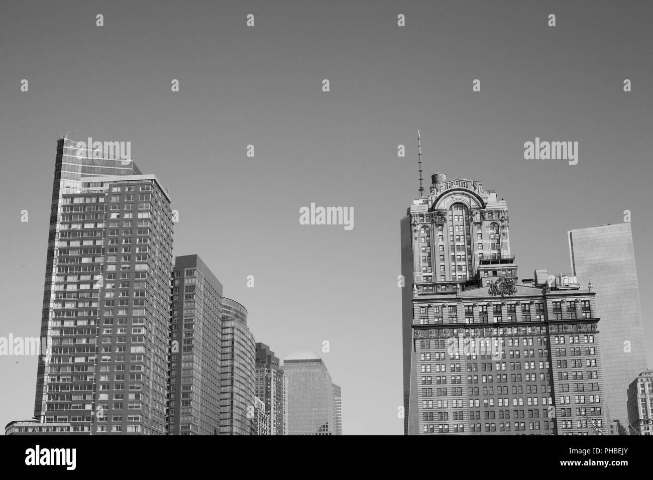 Two skyscrapers hi-res stock photography and images - Alamy