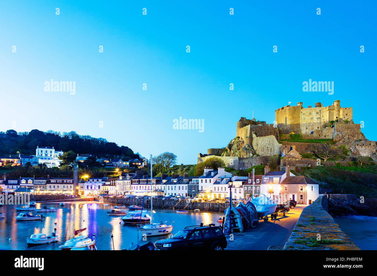 13th century fortress gorey castle hi-res stock photography and images ...
