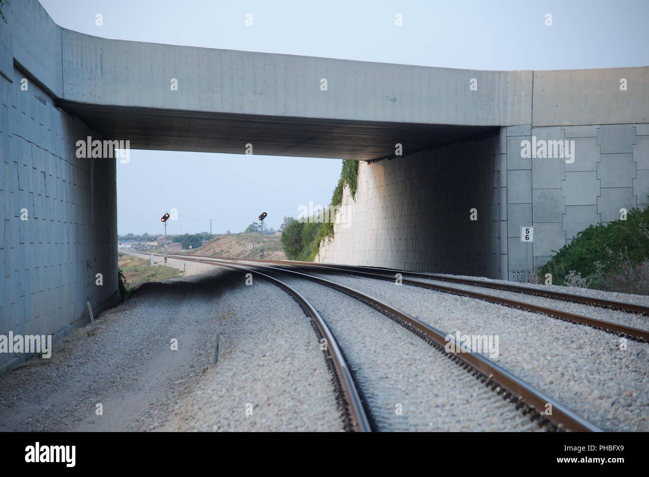 Under rail lines hi-res stock photography and images - Alamy
