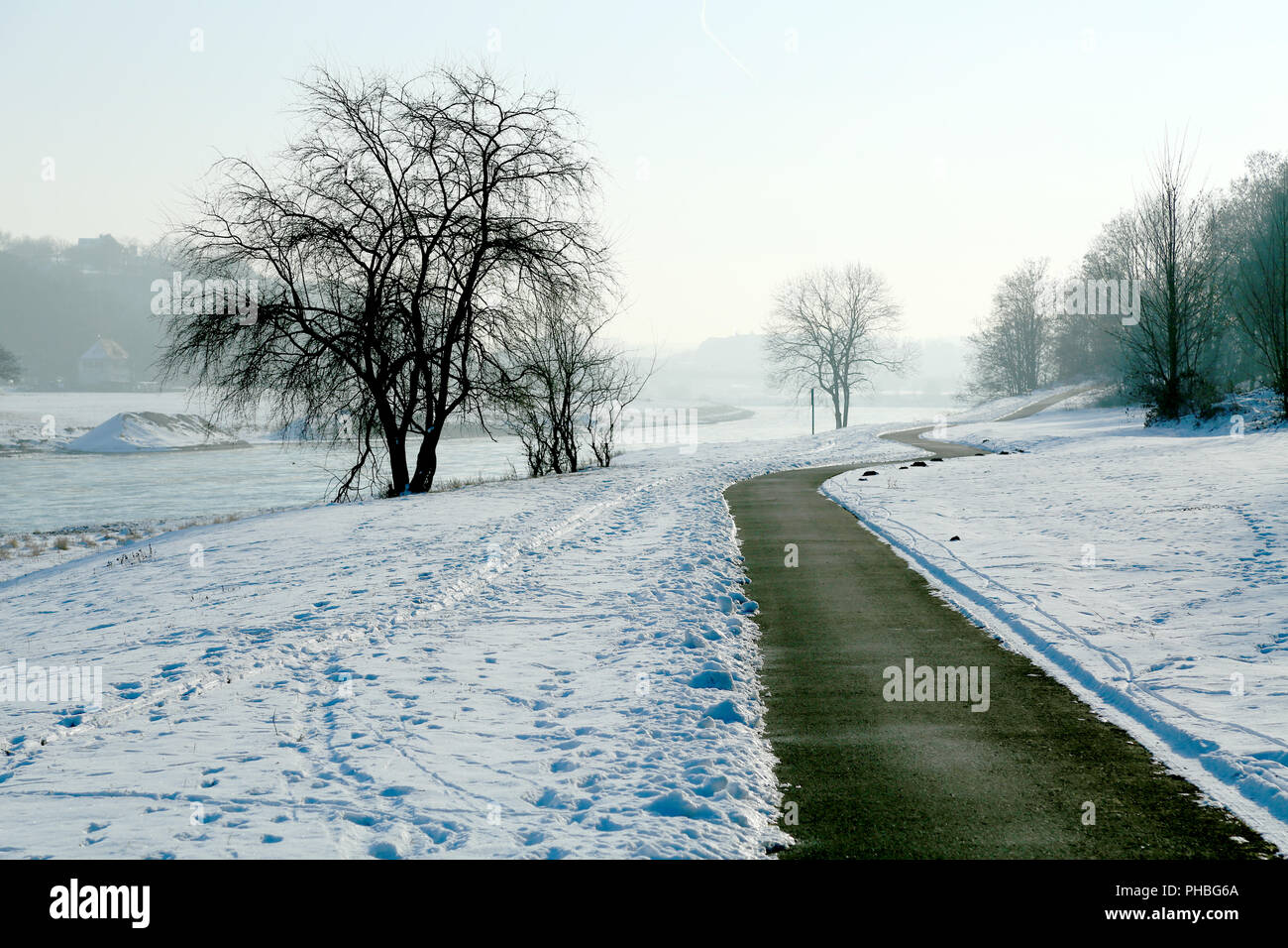 Scenic path along valley hi-res stock photography and images - Alamy