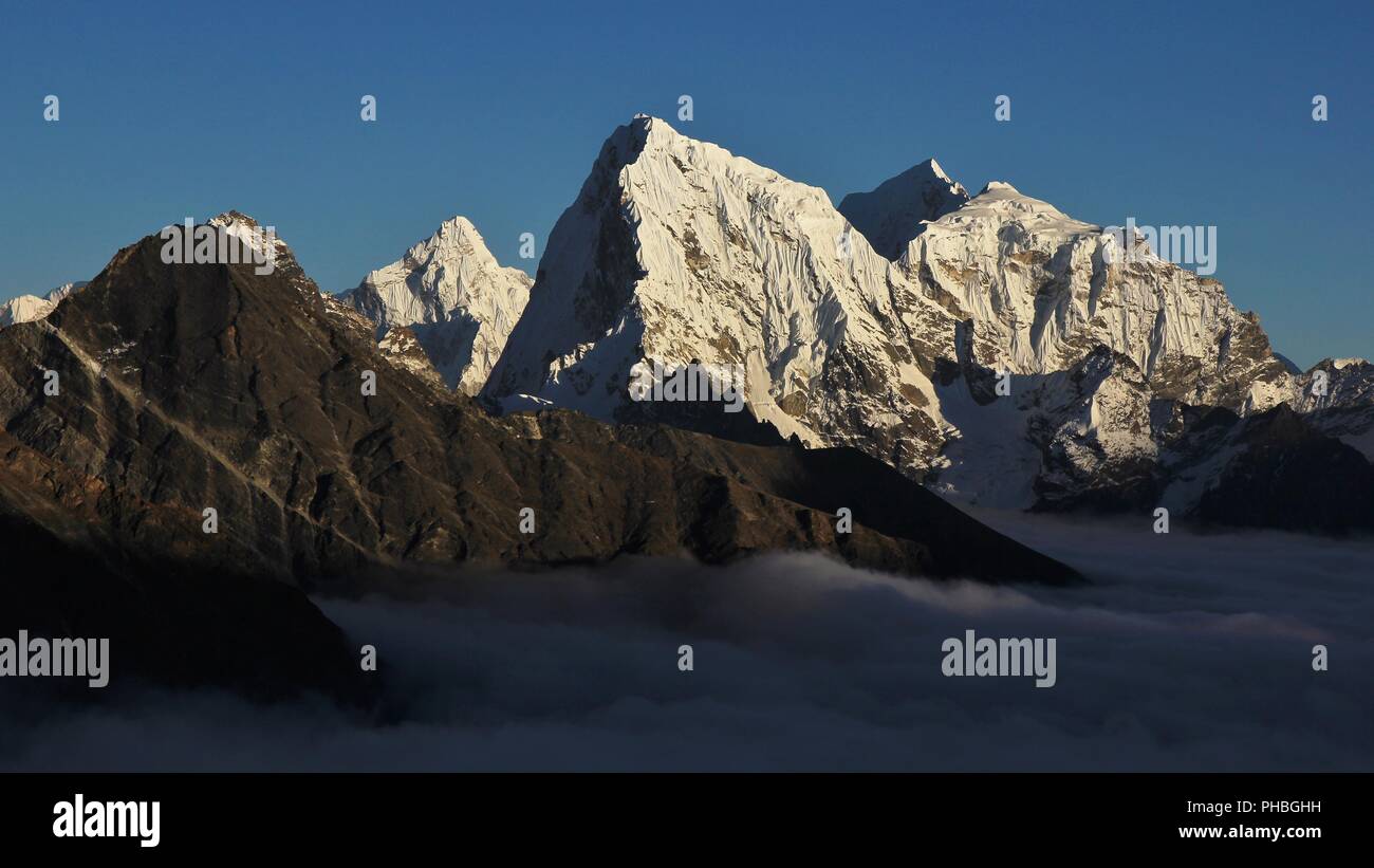 Taboche hi-res stock photography and images - Alamy
